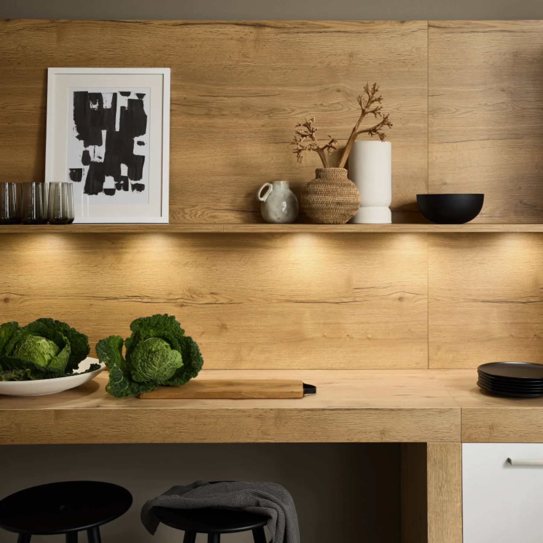 Stylish Unicolor Niche Backsplashes