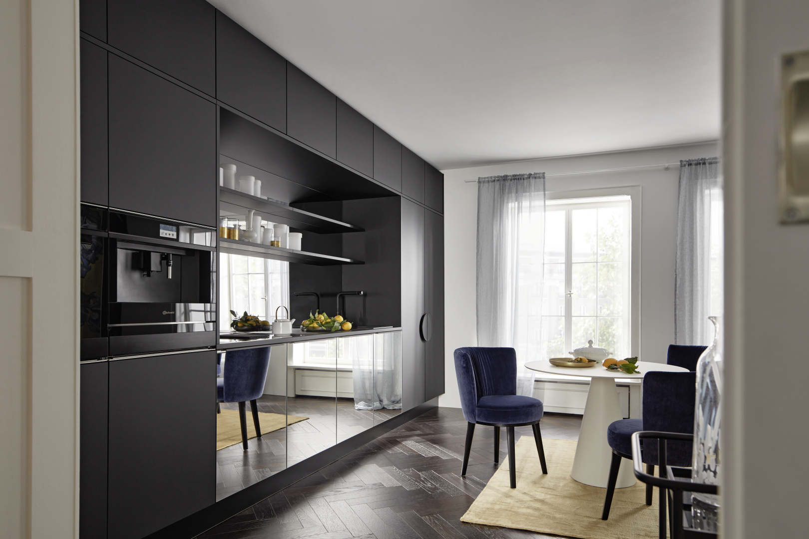 neoMIRROR – façade miroir comme point fort